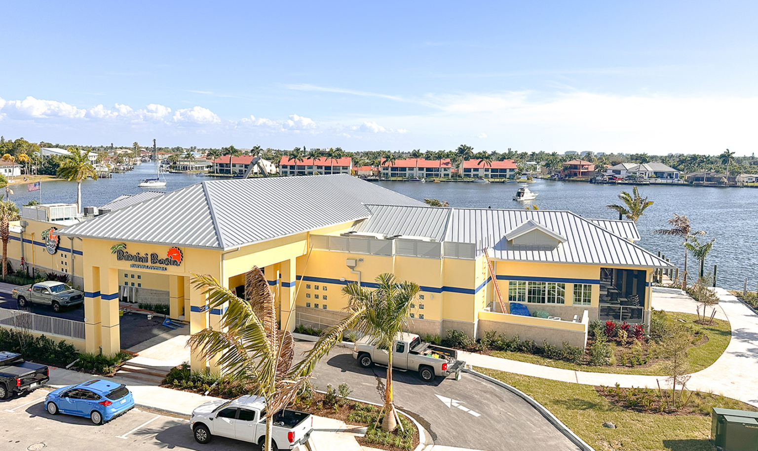 Bimini Basin Seafood & Cocktails – Dock, Dine & Unwind